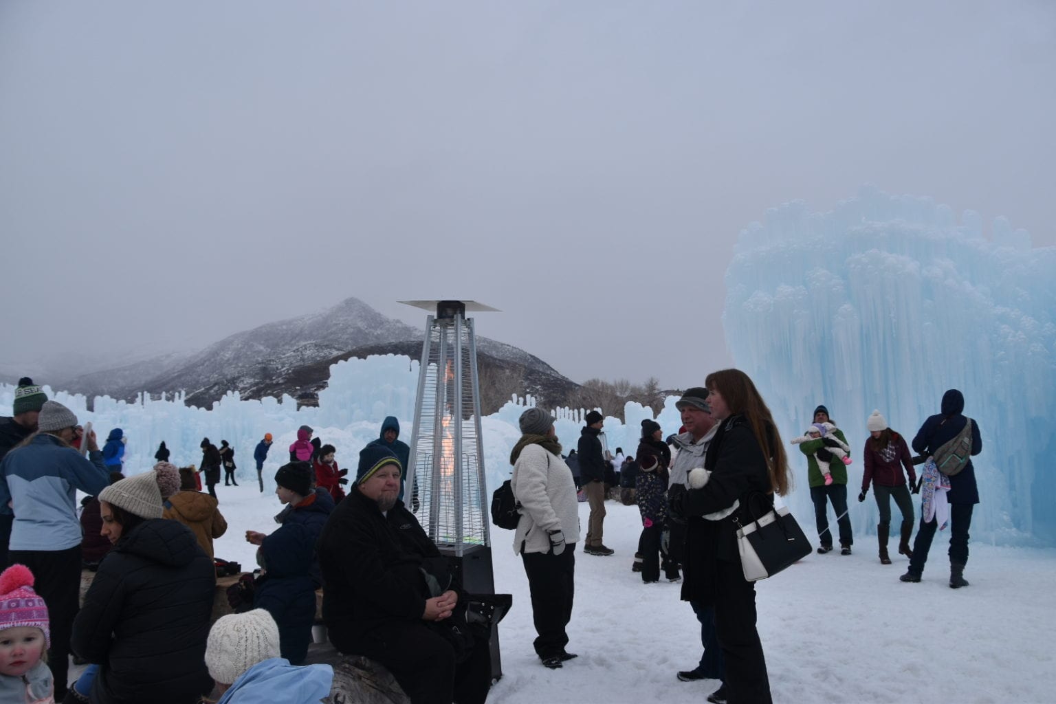 Visit the Beautiful Midway Ice Castle in Utah – Planning Away