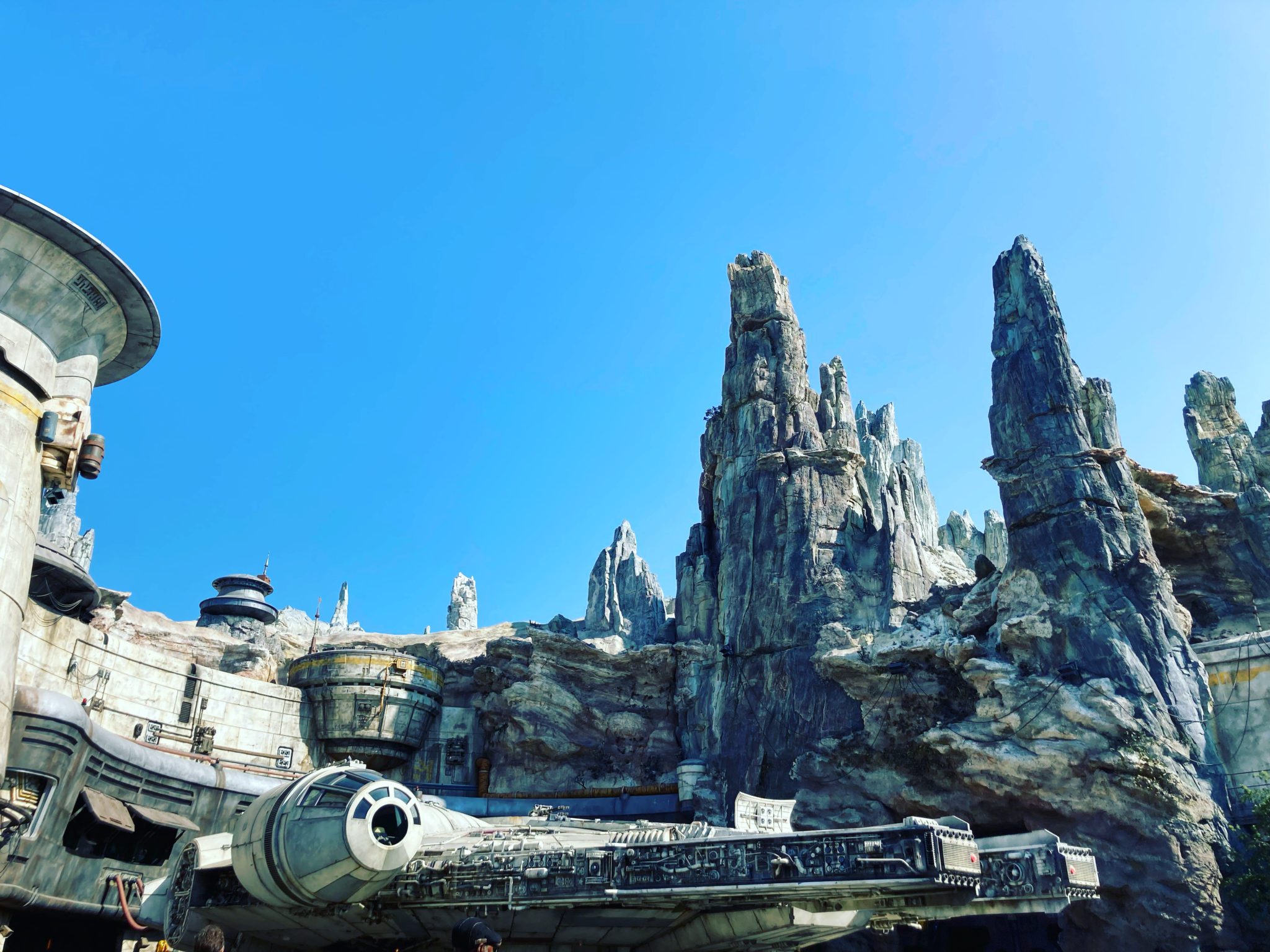 The Best Disneyland Star Wars Rides (15 Things To Do At Galaxy's Edge ...