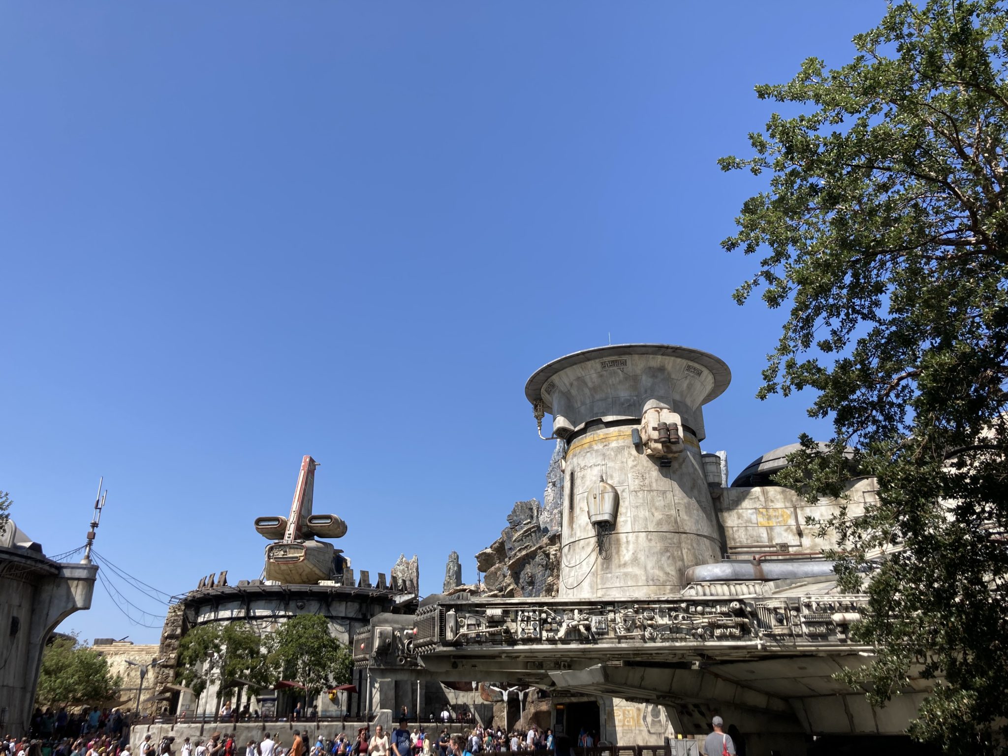The Best Disneyland Star Wars Rides (15 Things To Do At Galaxy's Edge ...